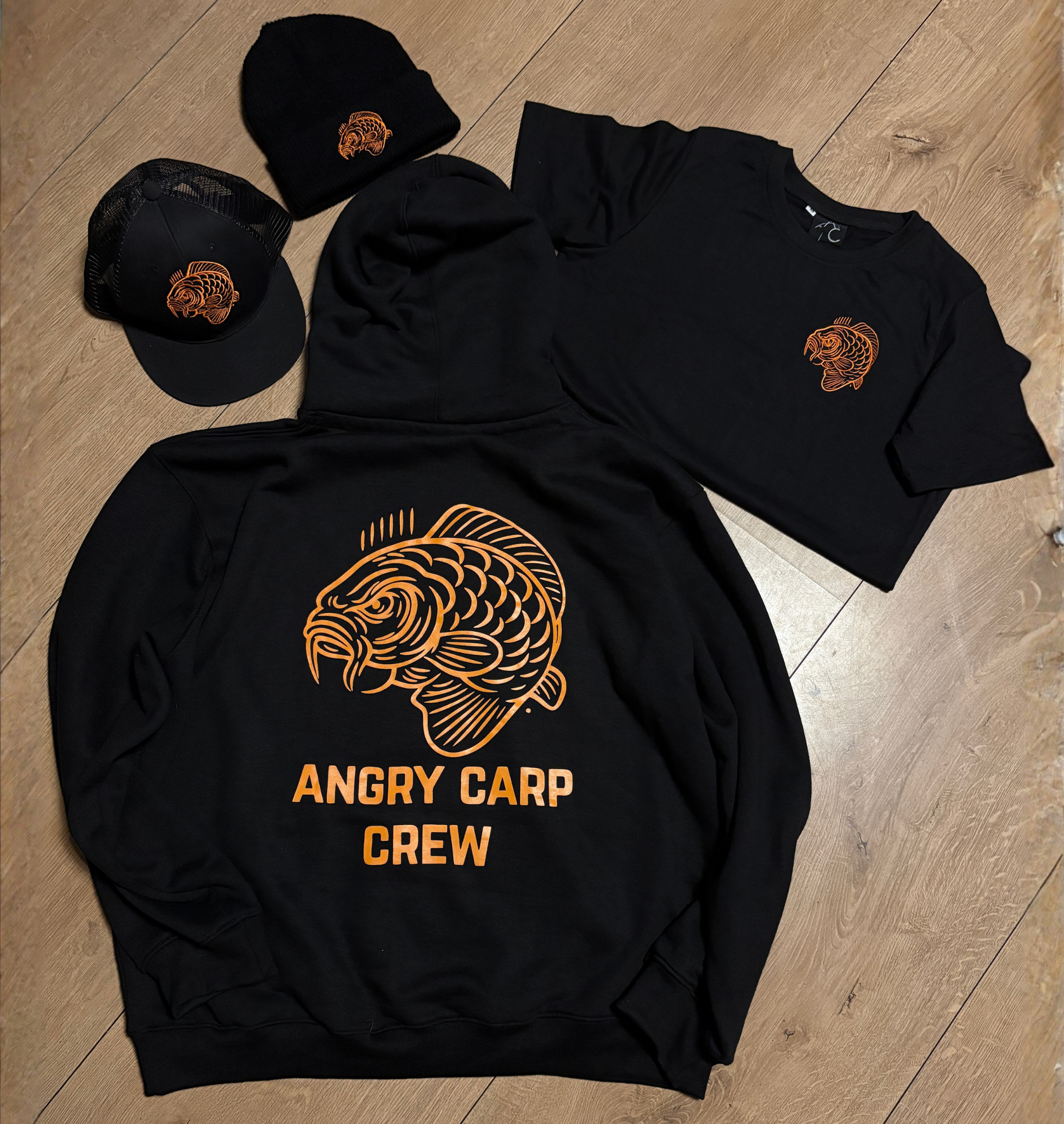 Angry Carp Packs | Complete Outfit Bundles voor Vissers